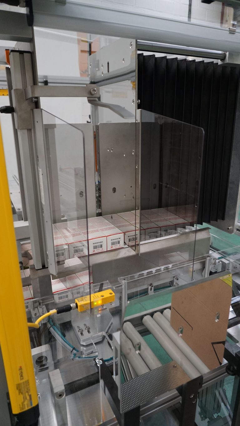 Encaisseuse semi-automatique ergonomique compacte